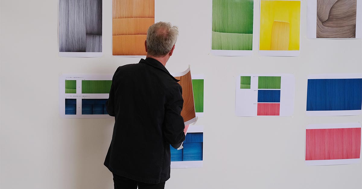 両者はいかに協業したか。〈HOMME PLISSÉ ISSEY MIYAKE〉とロナン・ブルレックのコラボ展が開催！ | カーサ ブルータス ...